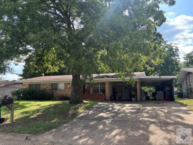 108 Royale Dr, Texarkana, TX 75503
