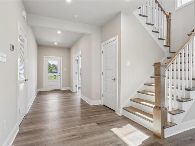 108 Robert Bruce RD
