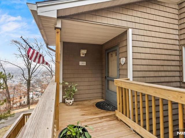 108 Rock Ledge Terrace # 108