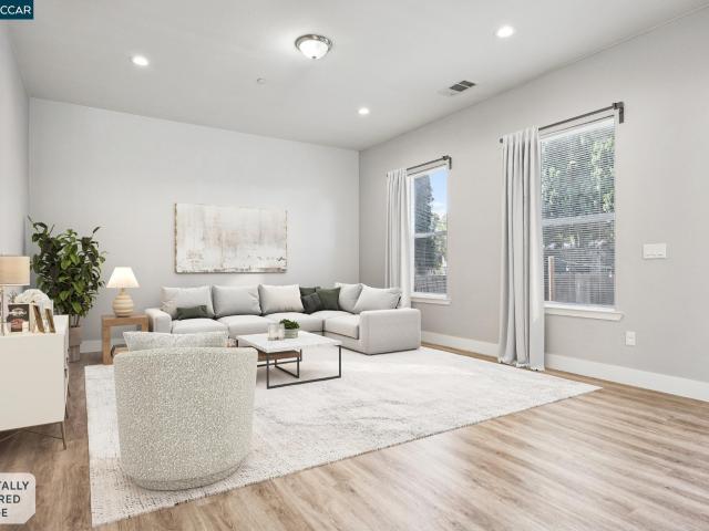 108 Redondo Dr