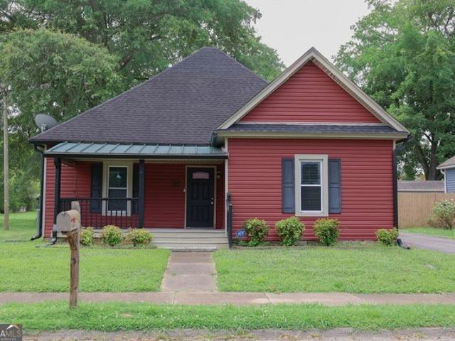 108 W 10th St, Chickamauga, GA 30707