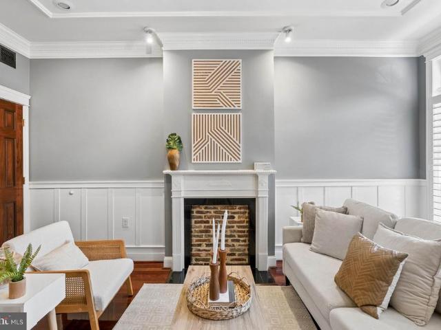 108 W Fort Avenue