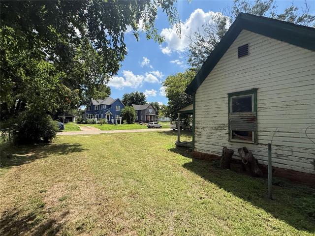 108 W Lee Street