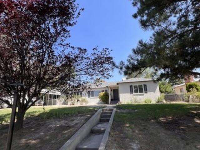 108 W Nambe St, Farmington, NM 87401