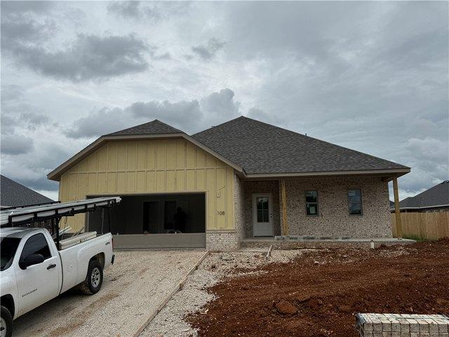 108 W Pitts St, Farmington, AR 72730