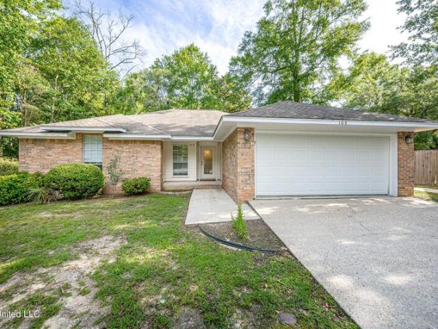 108 Water Oaks Cove, Ocean Springs, MS 39564