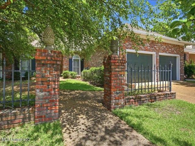 108 Whisper Ridge Dr, Madison, MS 39110