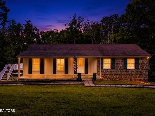 108 Willow Ln, Oak Ridge, TN 37830