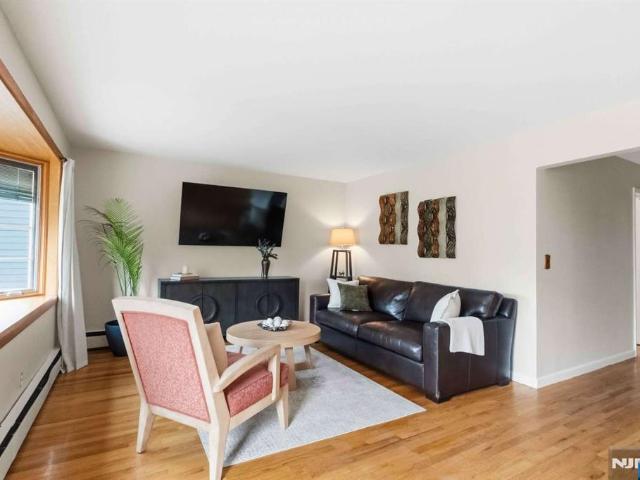 108 Wyandotte Avenue