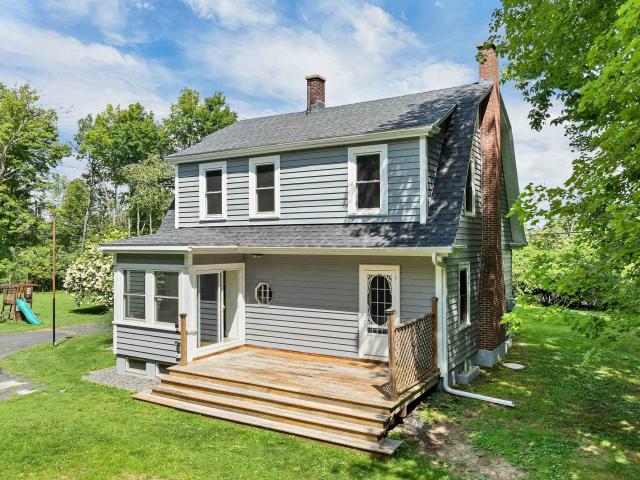 108 Ten Rod Road