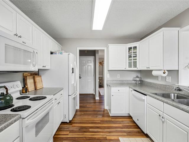 108 Thorncliff Place