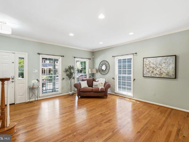 108 Thrift Street