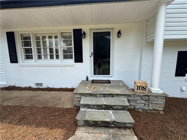 108 Valley Drive