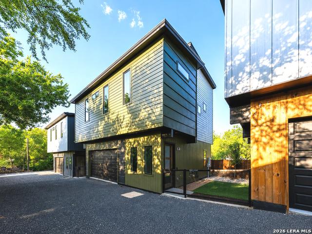 108 Vine St #102