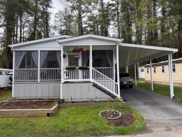 108 Yellow Buckeye Ln Unit 74, Henderson, NC 28739