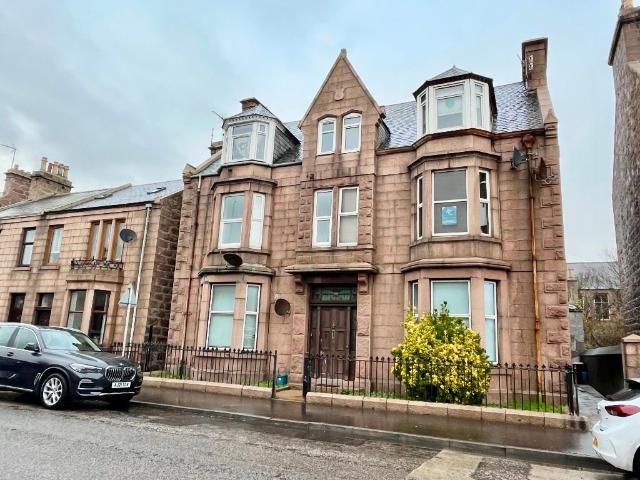 108B Queens Street, Peterhead AB42, 2 bed flat to rent, £650 pcm | PrimeLocation