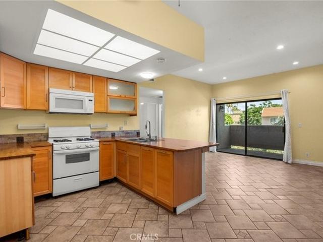 10943 Laurel Canyon Blvd Unit C10, San Fernando, CA 91340