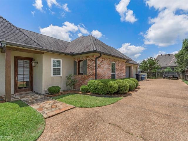 10940 Belle Cour Way