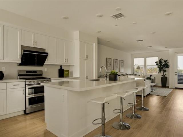 10942 Champions Ln, Cypress, CA 90720