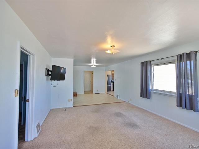 10945 Highway 65