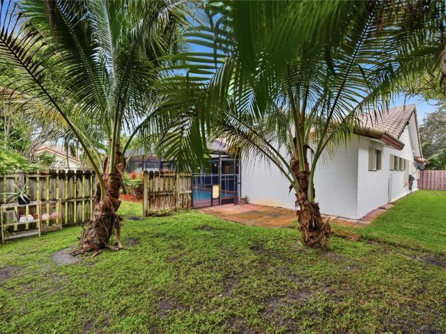 10949 NW 1st Manor, Coral Springs, FL 33071 | MLS #B26032