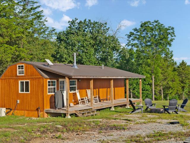 1094 Camp Clark Hill