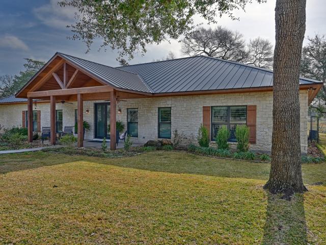 1094 Dunlavy Road