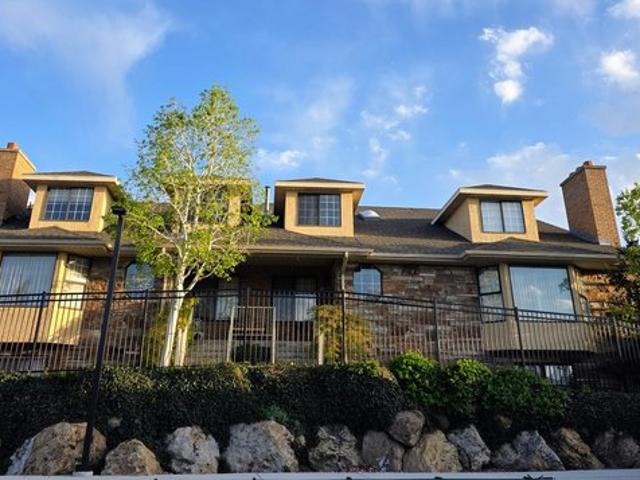 1094 E Loch Lomond Dr, Millcreek, UT 84117