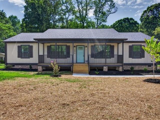 1094 Kerner Rd, Kernersville, NC 27284