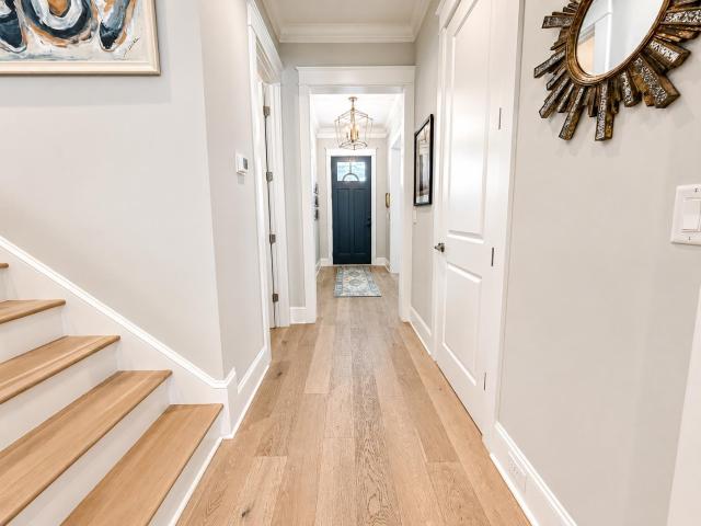 1094 Reserve Ln