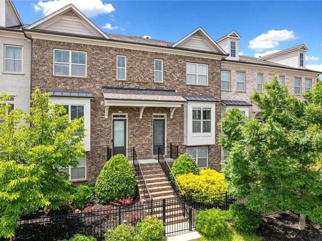 1094 Township Sq, Alpharetta, GA 30022