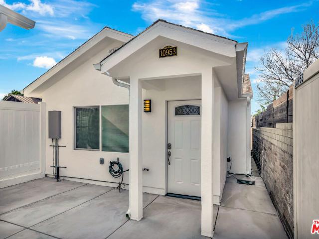 10953 Whitegate Ave, Sunland, CA 91040 | Compass
