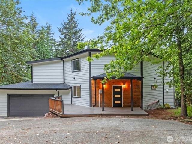 10953 N Madison Ave NE, Bainbridge Island, WA 98110