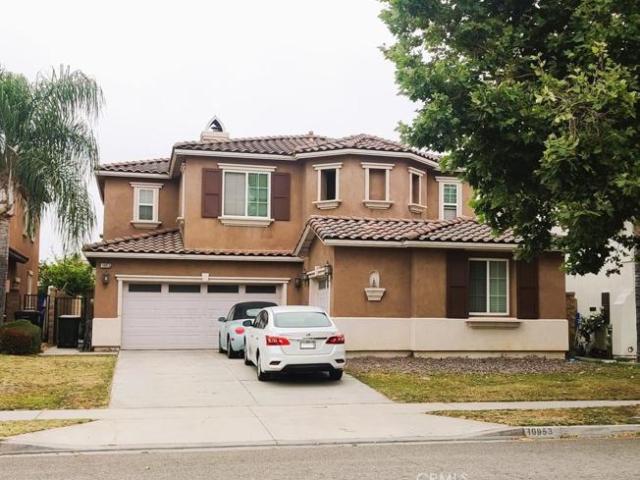 10953 Persimmon Ln, Fontana, CA 92337