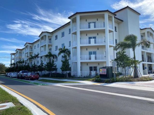 10950 82nd St NW #417, Doral, FL 33178