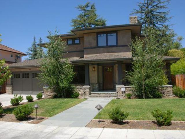 $10950 WELL APPOINTED EXECUTIVE HOME