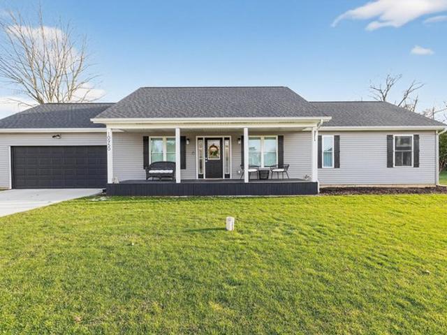 10950 Fairview Ave, Osceola, IN 46561