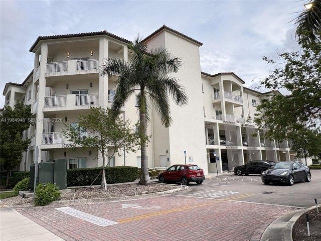 10950 NW 82nd St Apt 319, Doral, FL 33178