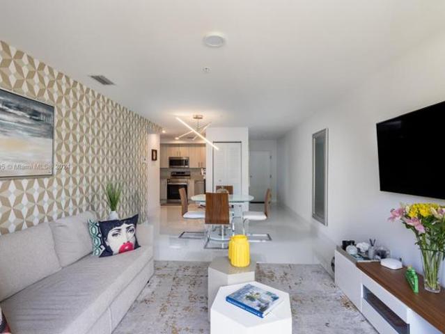 10950 NW 82nd St #114, Doral, FL 33178