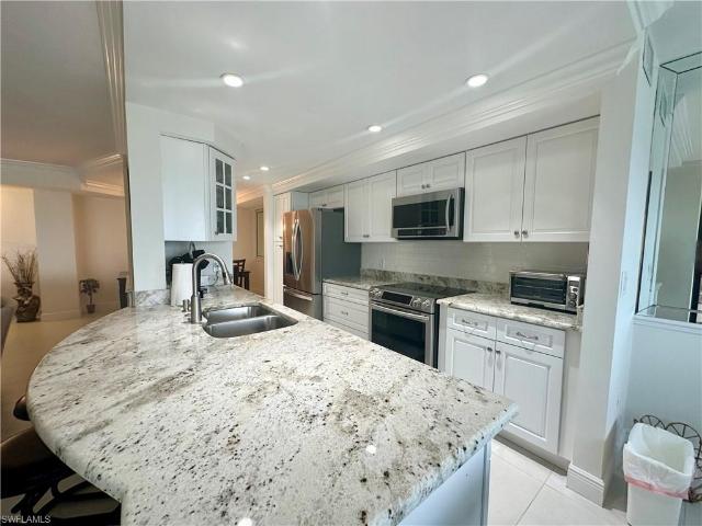 10951 Gulf Shore Dr, Unit 804, Naples, FL 34108 | MLS #225067
