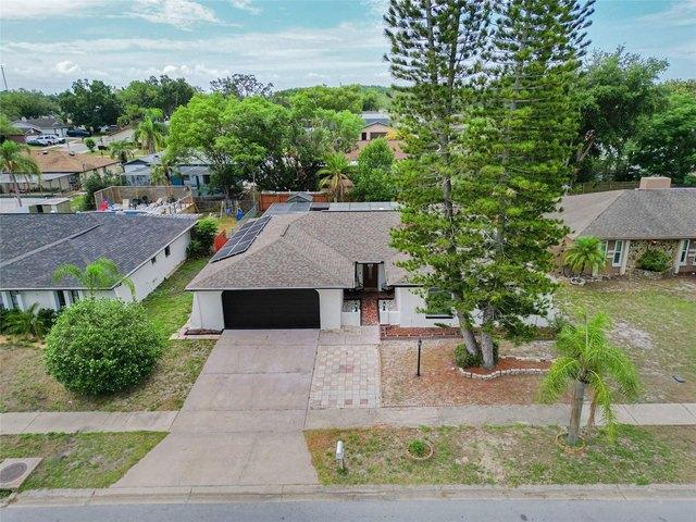 10951 Peppertree Ln, Port Richey, FL 34668