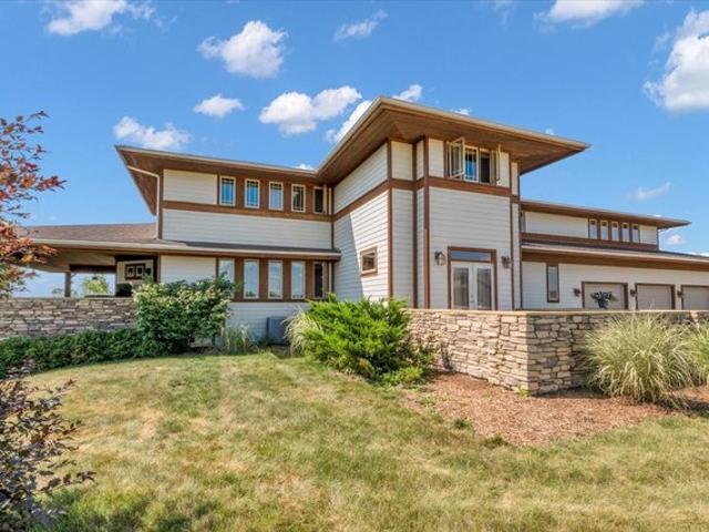 10952 Tanglewood Trails Dr, Yorkville, IL 60560