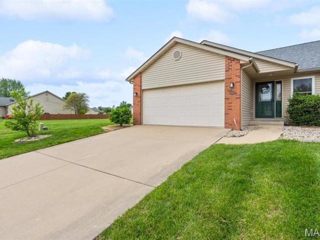 10954 Kentfield Dr, Lebanon, IL 62254