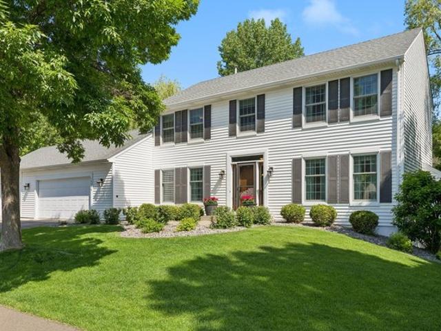 10956 N Eagle Lake Blvd, Maple Grove, MN 55369