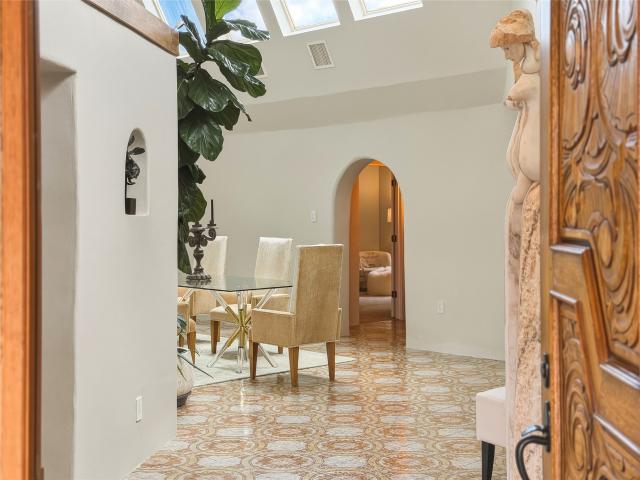 1095 Mansion Ridge Road