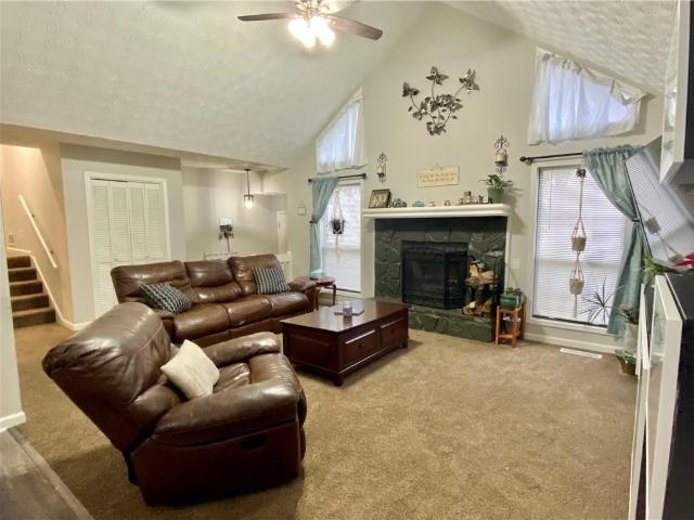 1095 Mountain Springs Drive NW