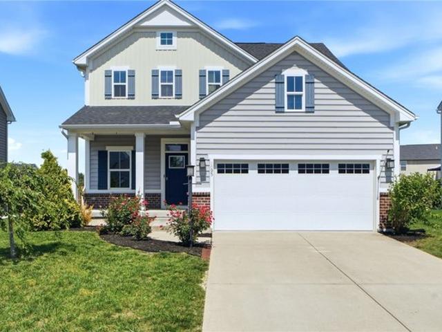 1095 Baywood Dr, Fairborn, OH 45324