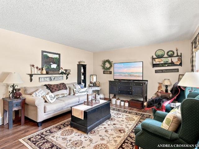 1095 Becker Road