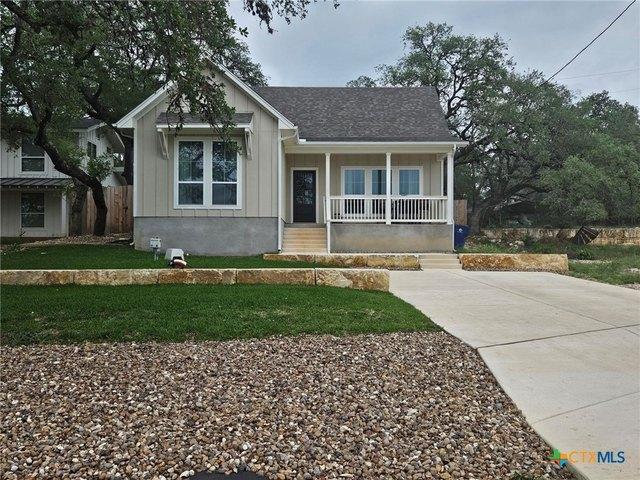 1095 Diamondhead Dr, Canyon Lake, TX 78133