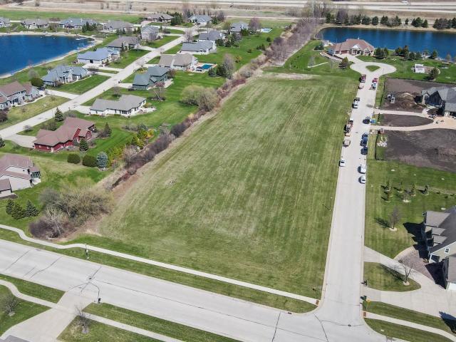 1095 Pine Lake Dr, Fond du Lac, WI 54935 | MLS #401963 | Compass